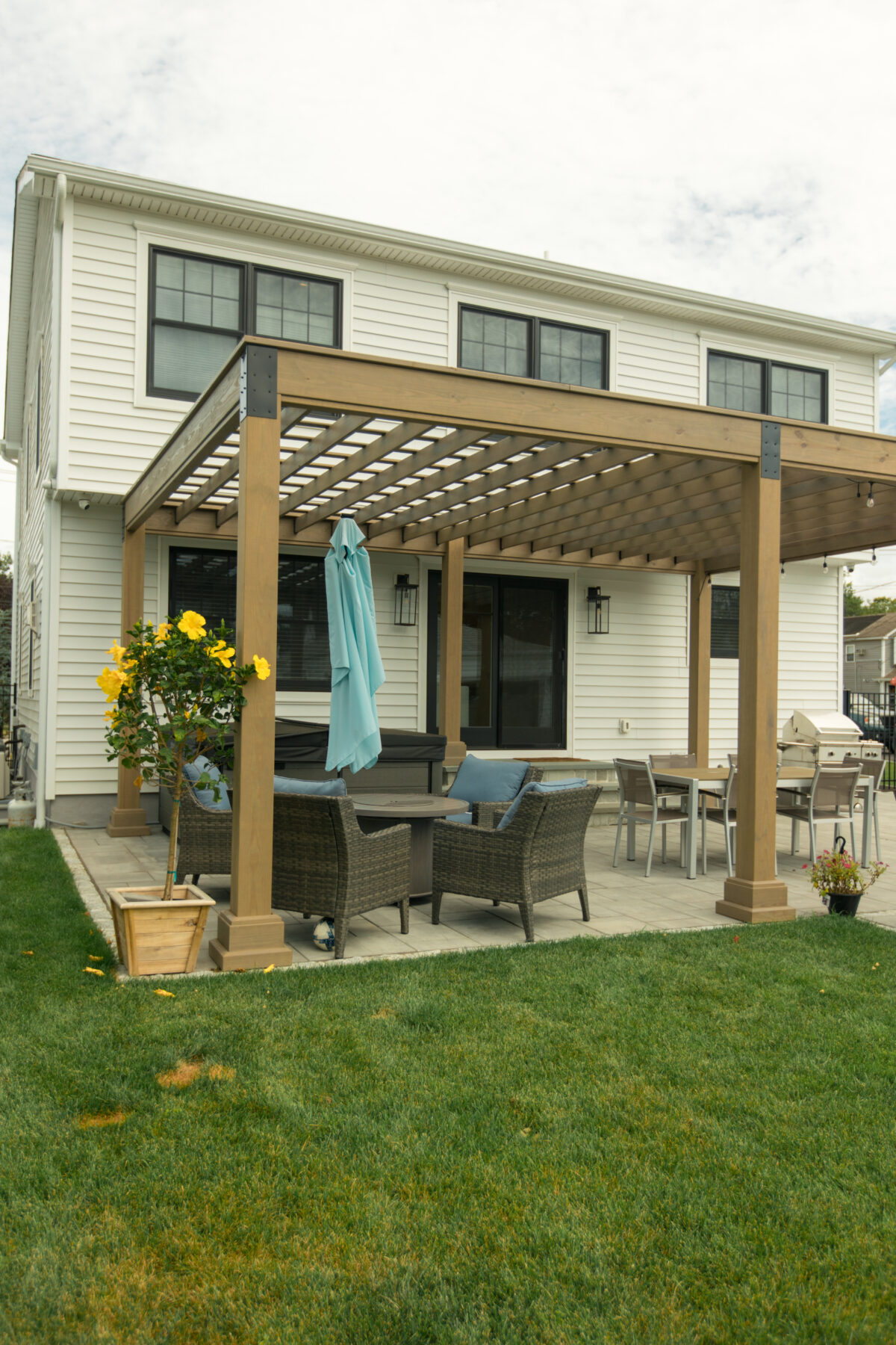 The Modern Residential Pergola - Pencroft